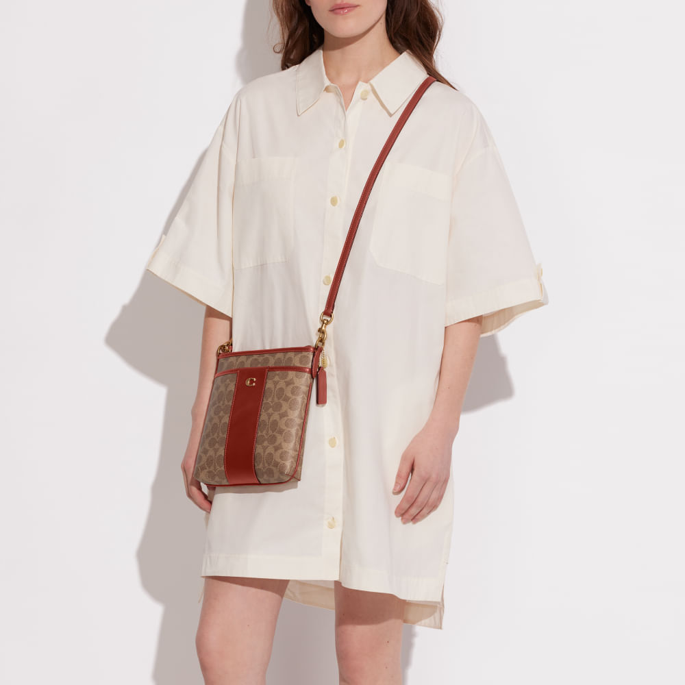 Bolsa Kitt Messenger Signature Coach Marrom - coach