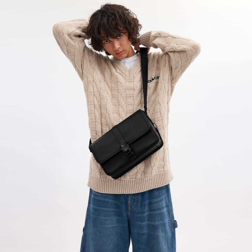 Bolsa League Messenger Coach - coach